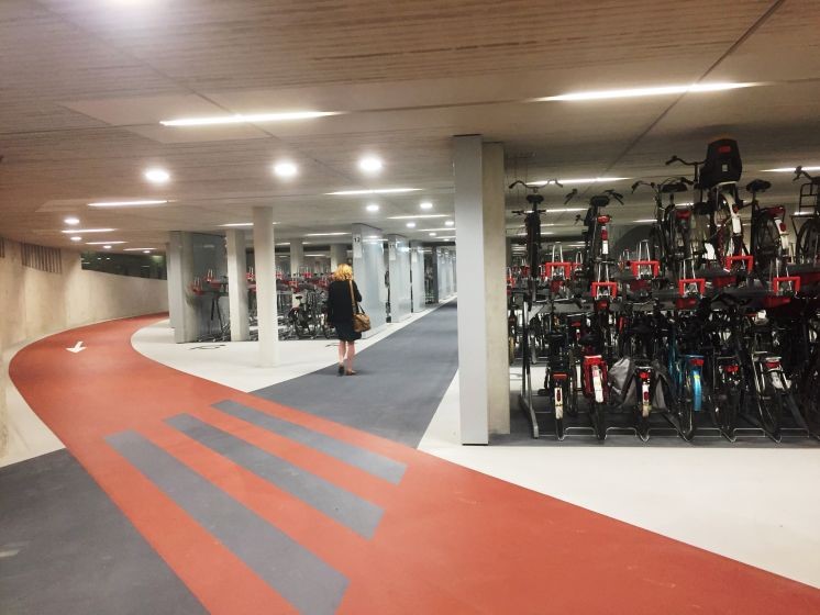 Fietsenstalling-Utrecht-Stationsplein-Oost1 - COB